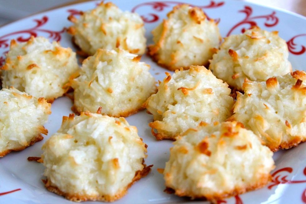 Coconut Macaroon Cookies | Wine & Plum